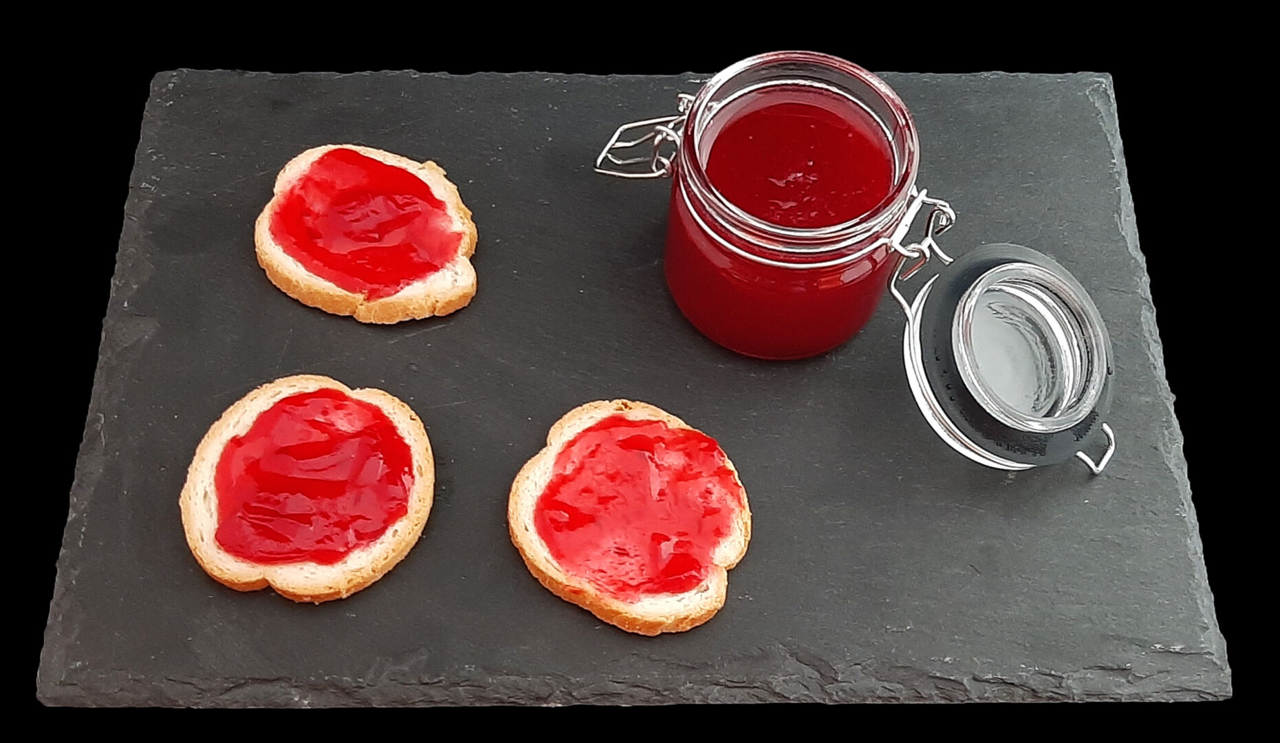 Gelée de framboises à l'ancienne. Une recette de grands-mères.