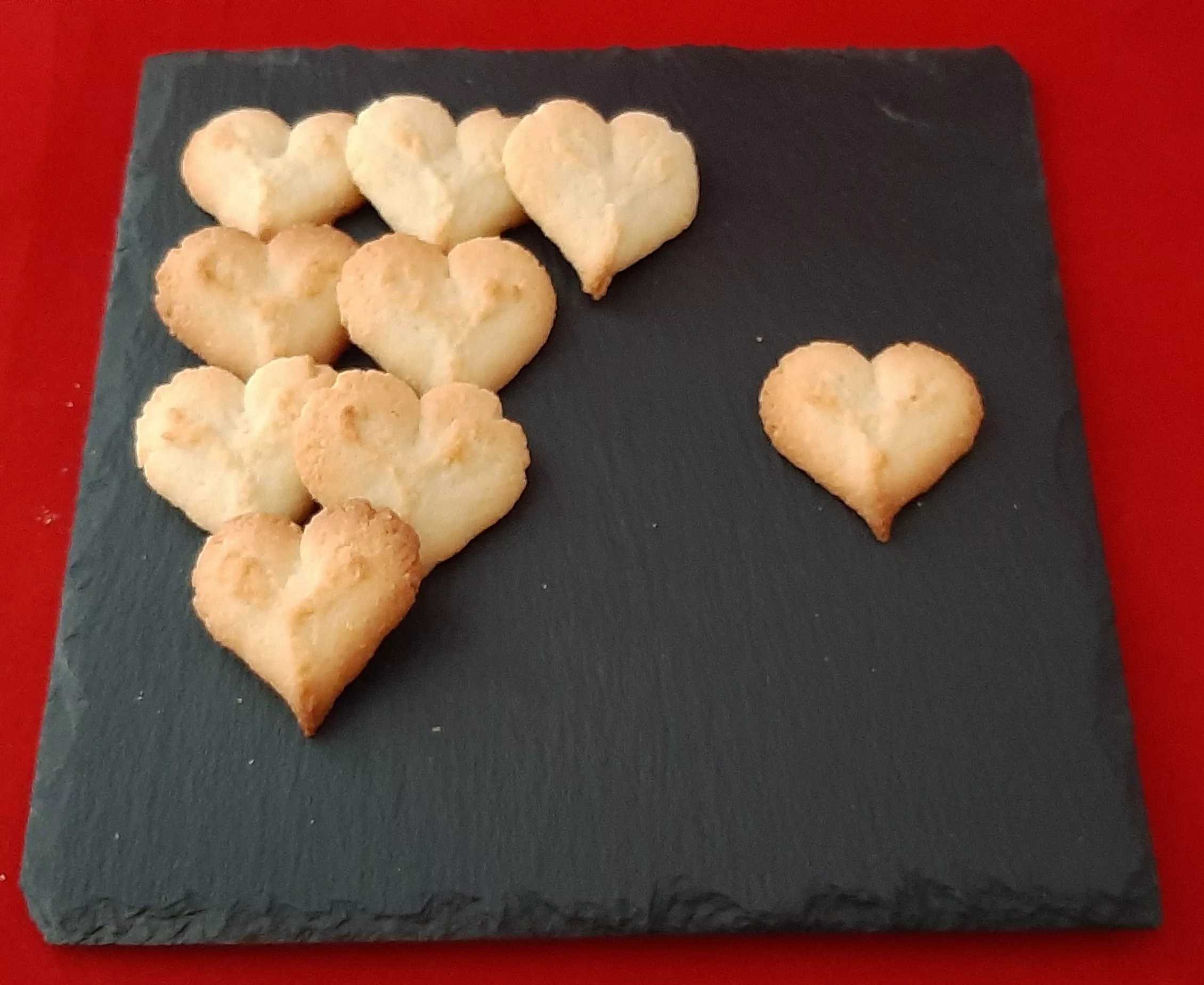Sablés aux amandes moelleux. Une recette de biscuits en cœur
